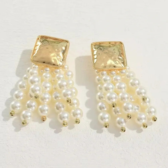 Zara | Jewelry | Zara White Cascade Beaded Earrings | Poshmark